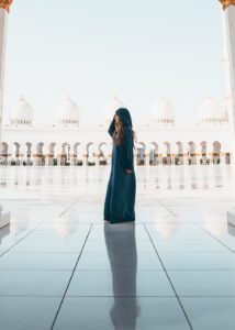 What to wear in dubai - Dubai Delights