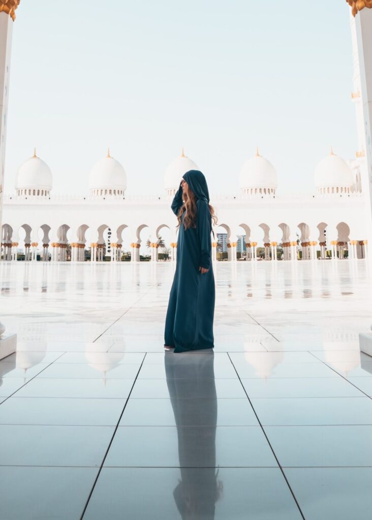 What to wear in dubai - Dubai Delights