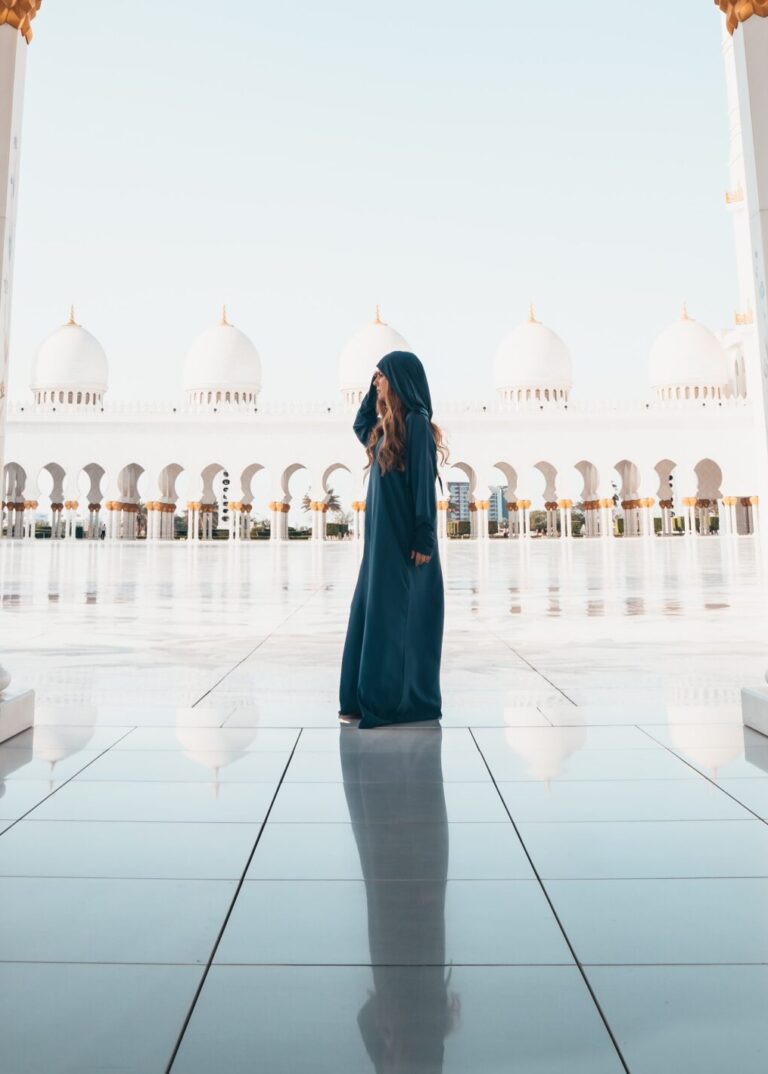 What to wear in dubai - Dubai Delights